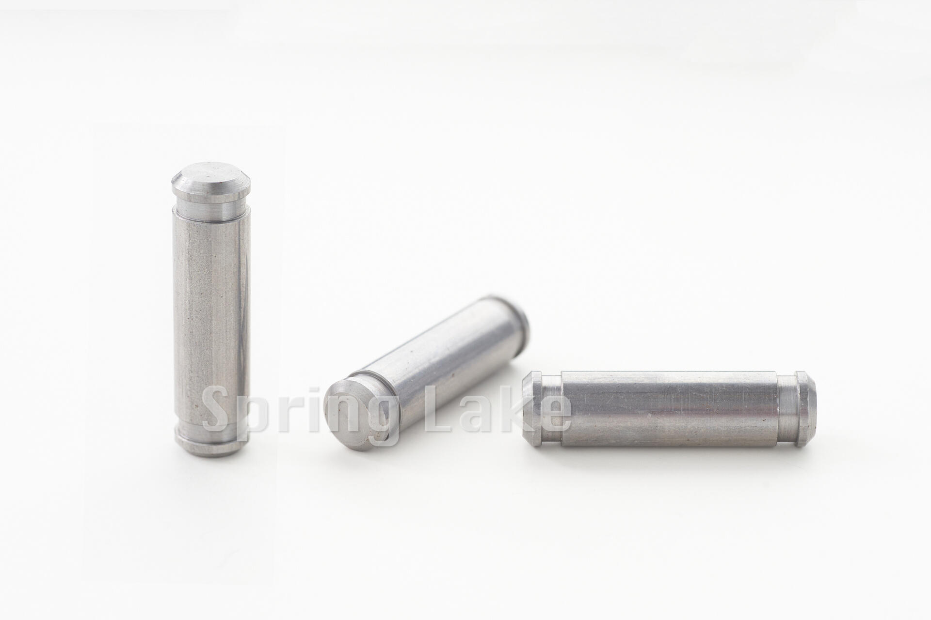 Dowel pins with grooves on both ends